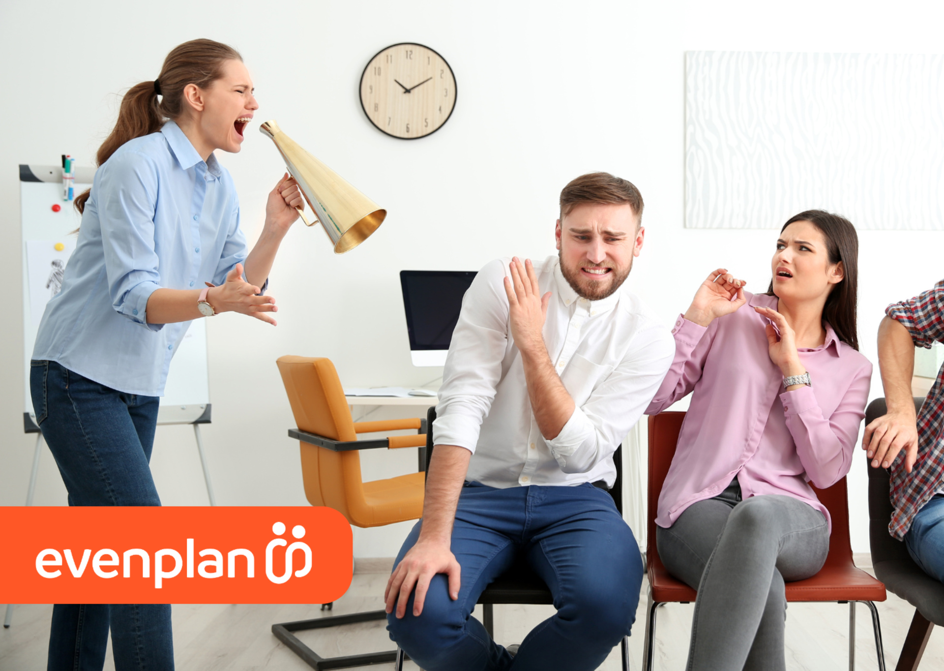 ¿Qué hacer en el trabajo con un jefe controlador?